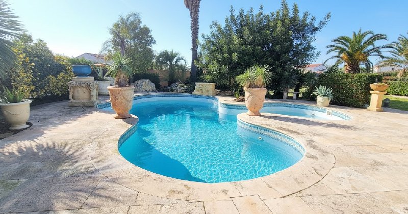 Belle Propriété atypique 207m² Saint-Cyprien- 66750 - 66750 SAINT ...