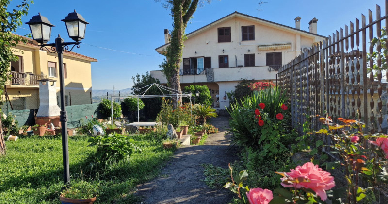 10 Villas à vendre - Frascati | Properstar