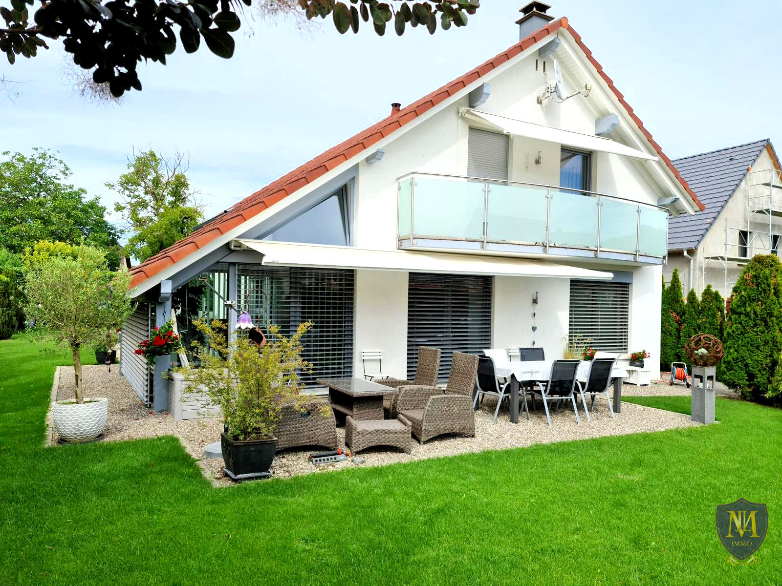 NEUWILLER VERY CLOSE TO THE BORDER BEAUTIFUL HOUSE OF 166 M2 ON 6 ARES ...