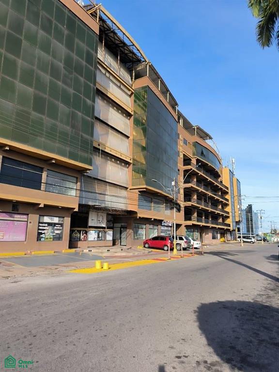 Commercial Premises for Sale, Barcelona, on Avenida Country Club, CC ...